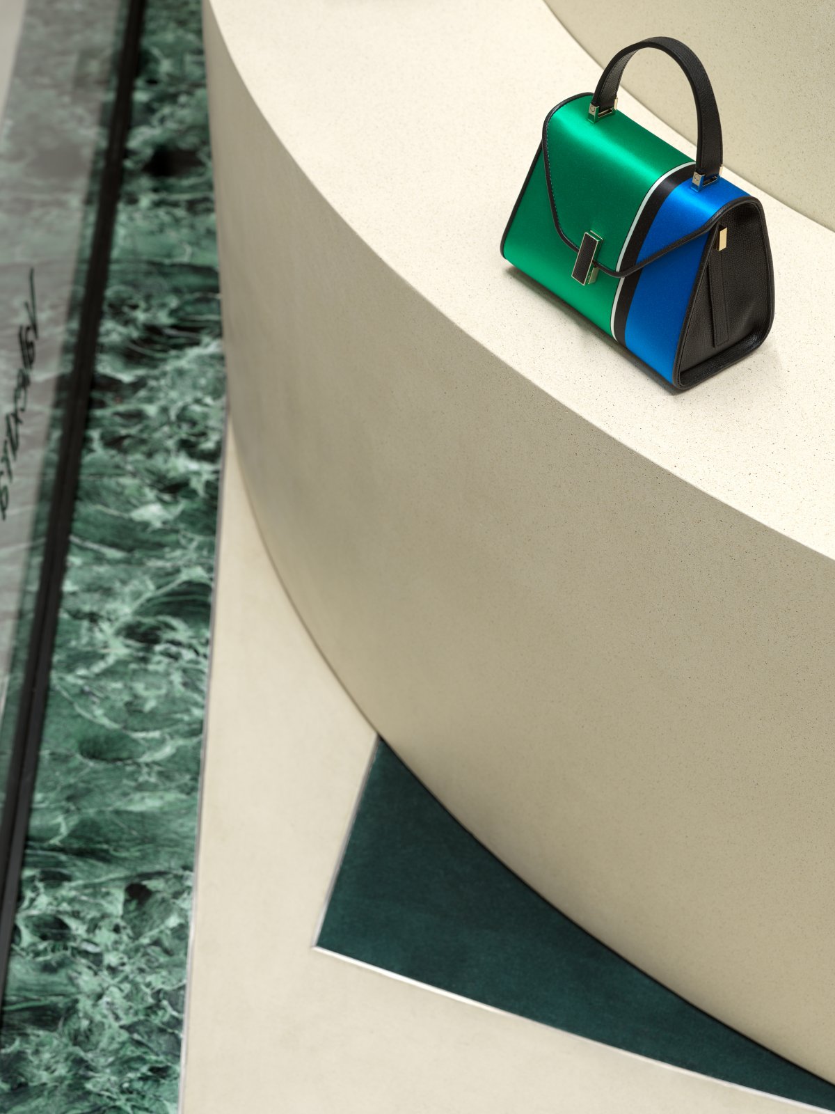 YinjiSpace - Andrea Tognon x Valextra Store